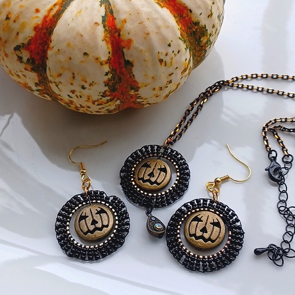 Unsigned | Jewelry | Gorgeous Elegant Halloween Neck Earring Set | Poshmark